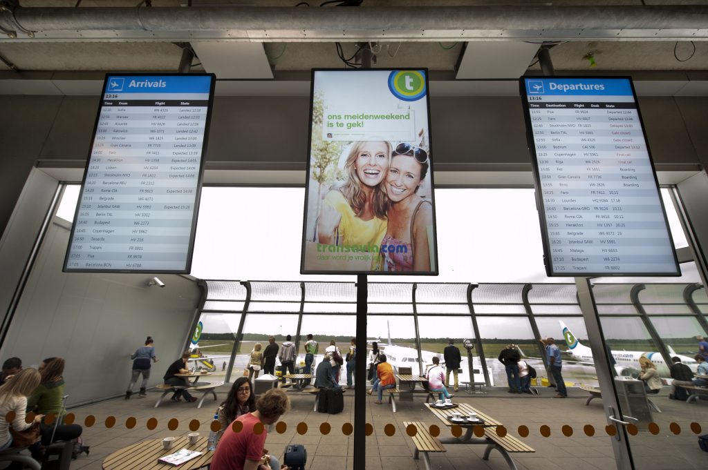 Targeted & personalized display information for travelers - FIDS.com